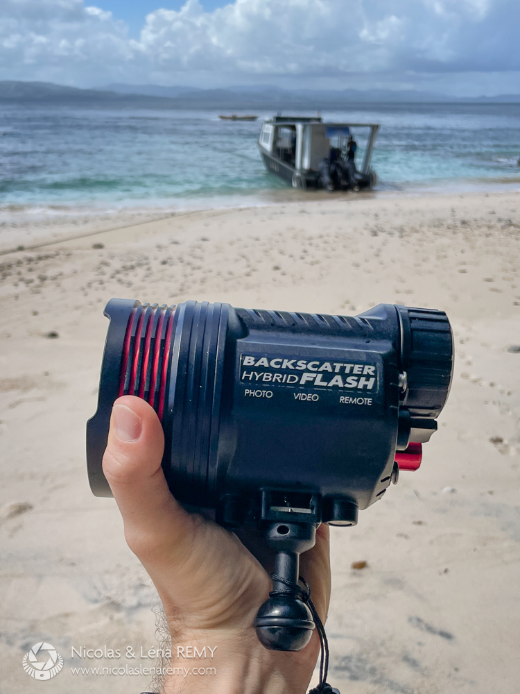 Backscatter Hybrid Flash Preliminary Review - The Underwater Club